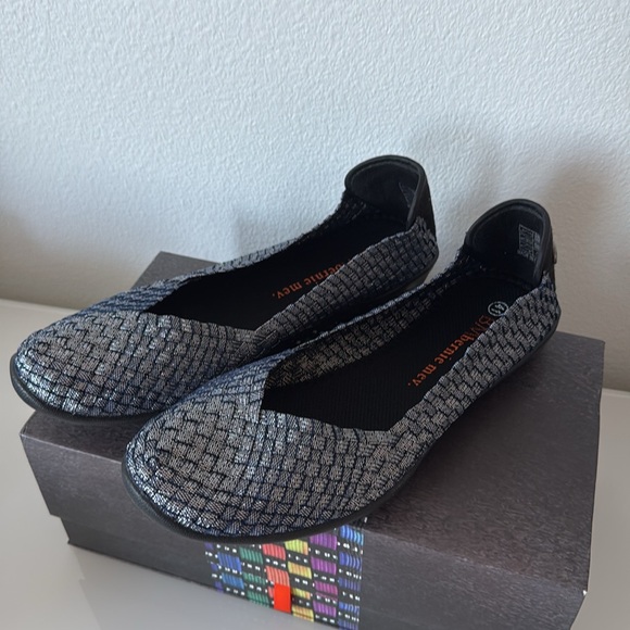 bernie mev. | Shoes | Bernie Mev Classic Catwalk Flats | Poshmark
